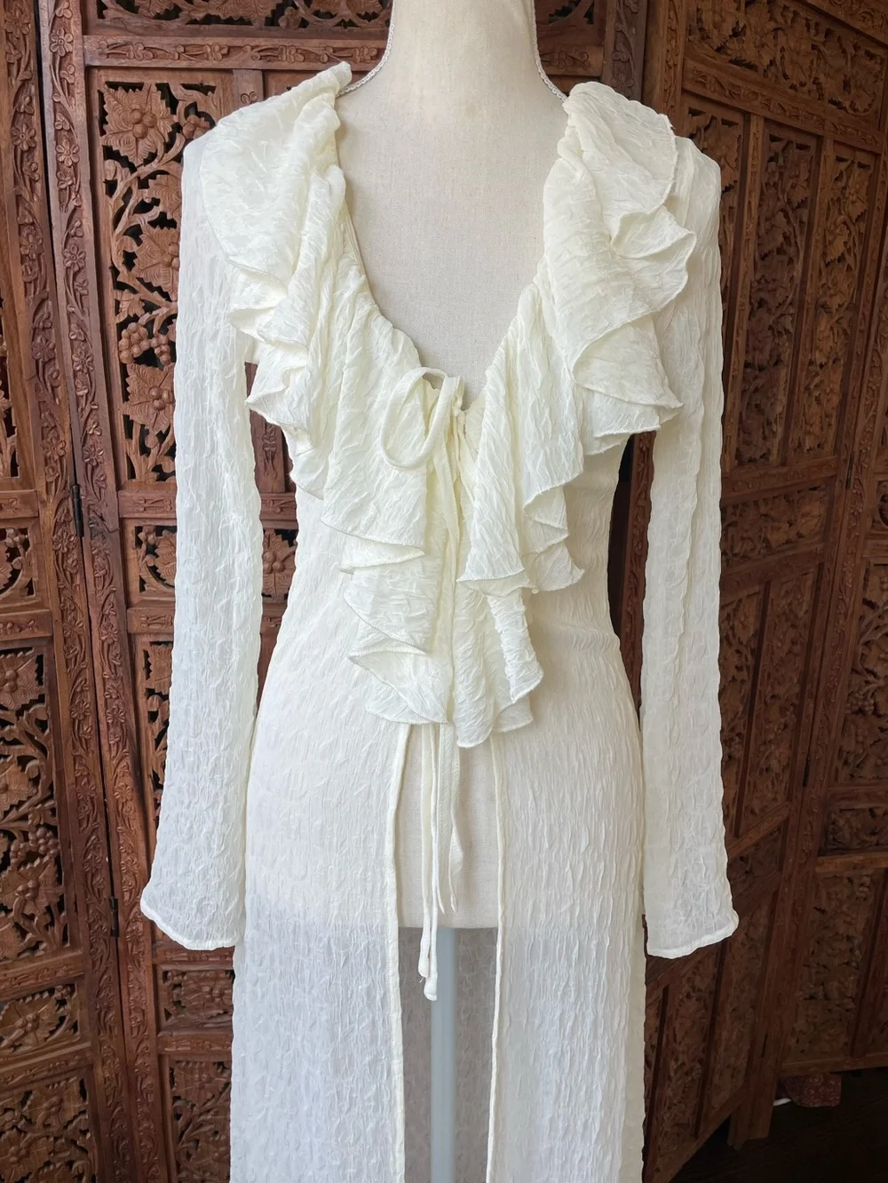 Hesperus | Tops | Hesperus White Textured Ruffle Duster | Poshmark